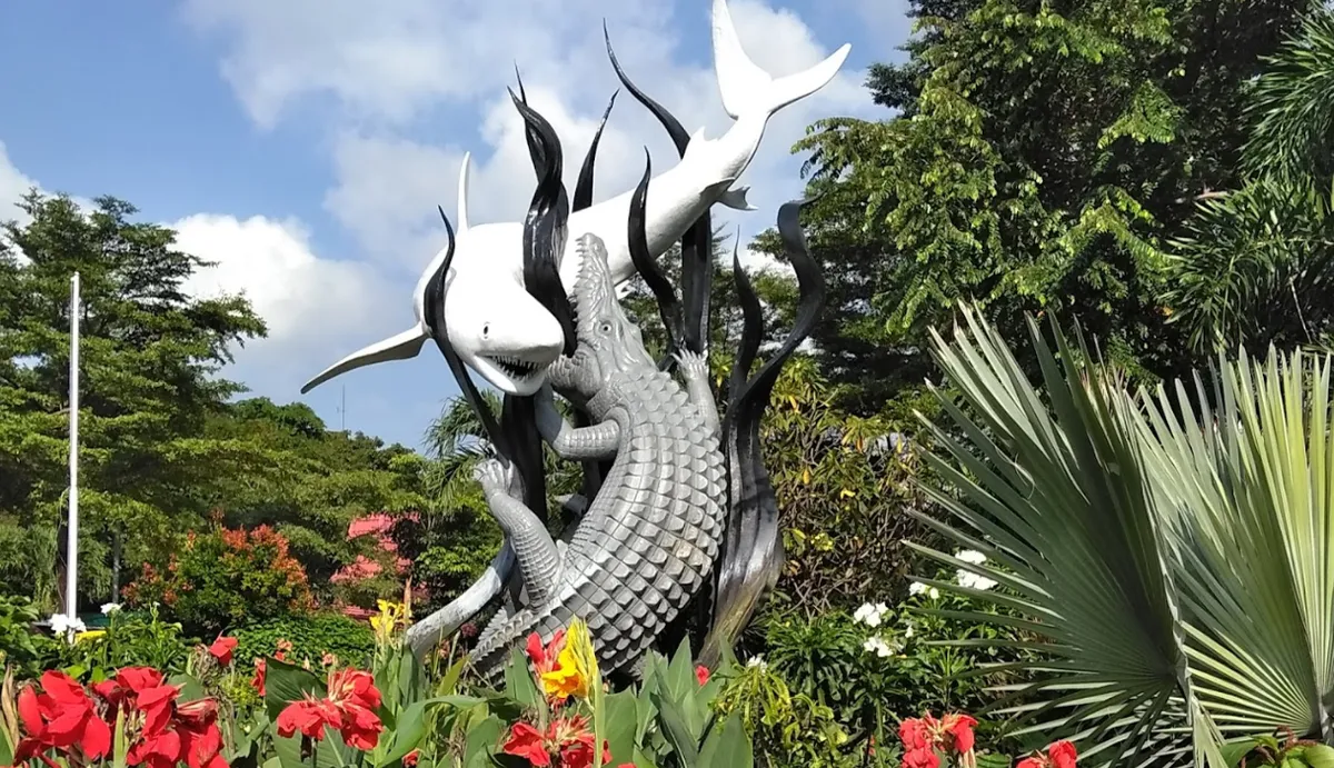30 Tempat Wisata di Surabaya: Lokasi, Jam Buka & Harga Tiket