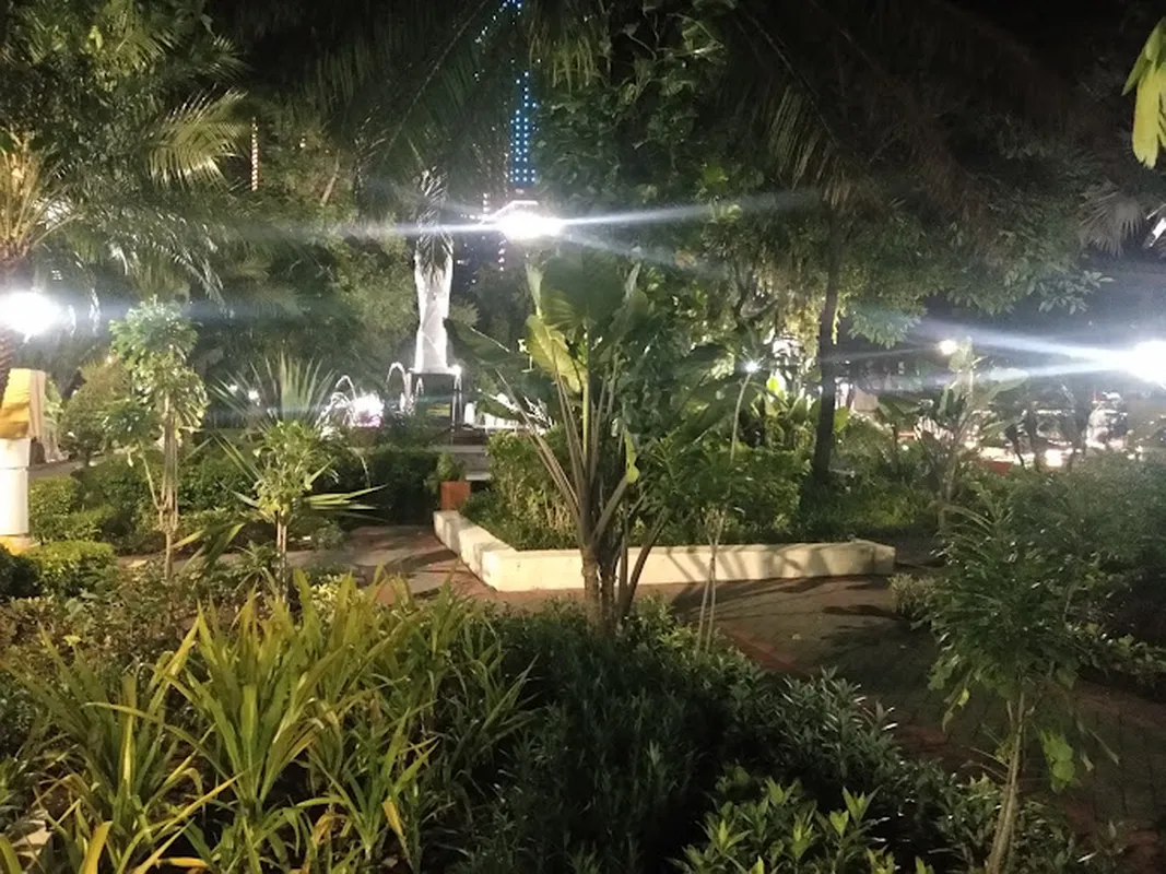 Taman Apsari Surabaya: Daya Tarik, Harga Tiket & Lokasi