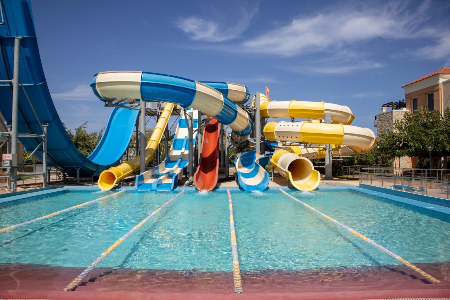 Waterpark Hawai Malang: Harga Tiket, Wahana, dan Fasilitas | Wisata ...